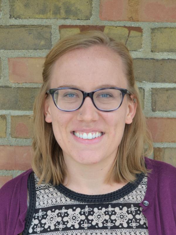 Holly Lind's Instagram, Twitter & Facebook on IDCrawl
